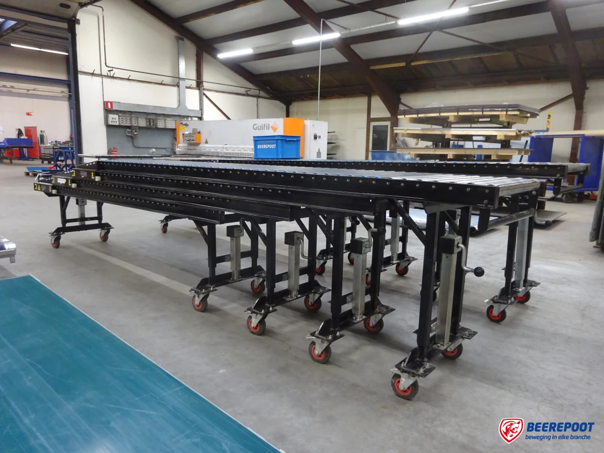 Uitschuifbare rollenbaan - Beerepoot BV