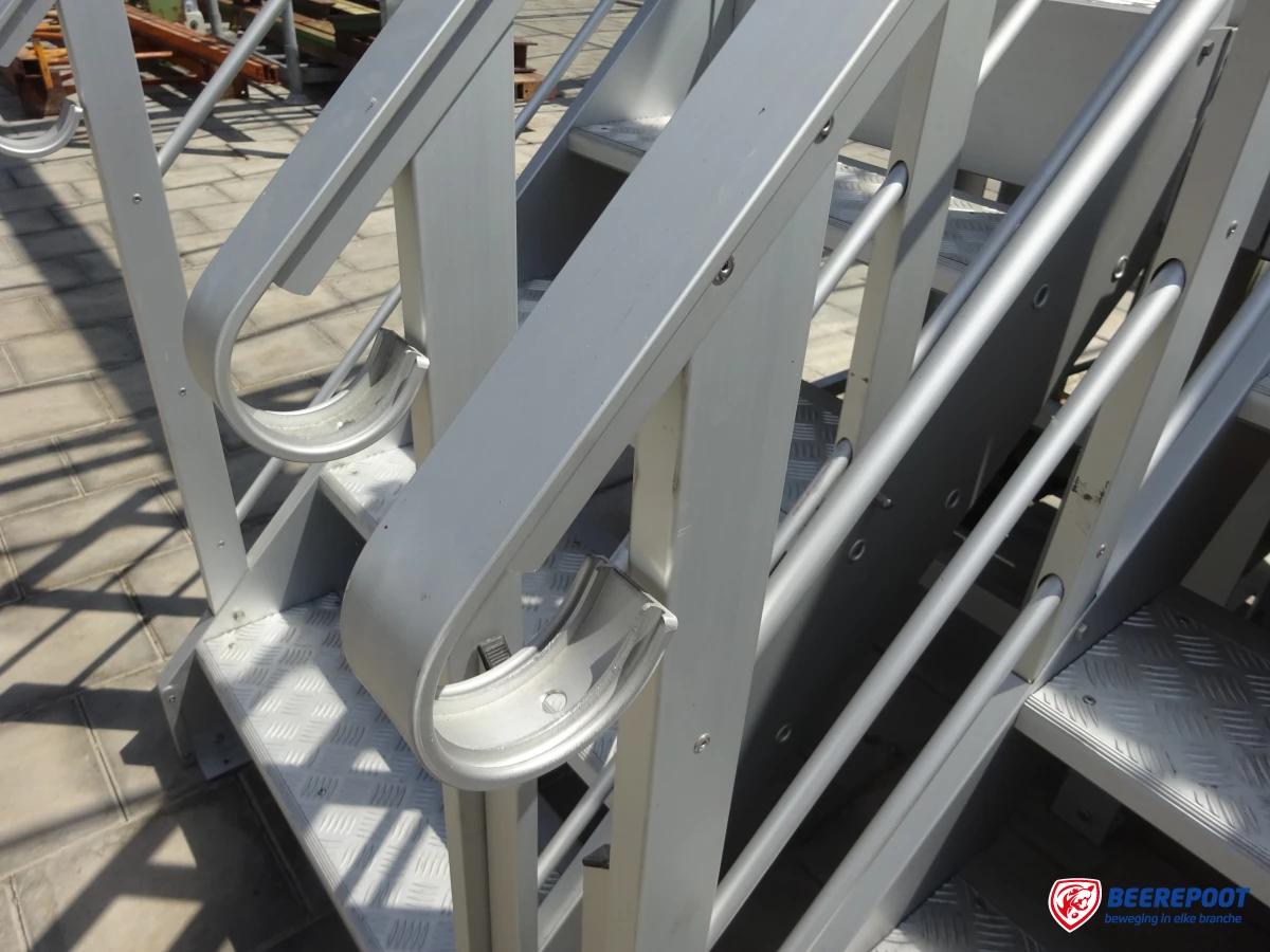 Aluminium trappen - Beerepoot BV